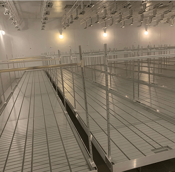 Vertical Ebb Flow Hydroponic Rack Grow Table - Thump